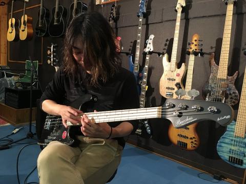 Ray Rossブリッジ比較ムービー | Deviser ｜株式会社ディバイザー｜長野県松本市のギターメーカー